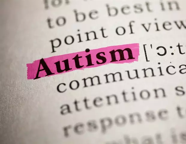 Boithuto bo fumana khokahano lipakeng tsa masea a boima ba ho tsoaloa a maholo le kotsi ea Autism Spectrum Disorder