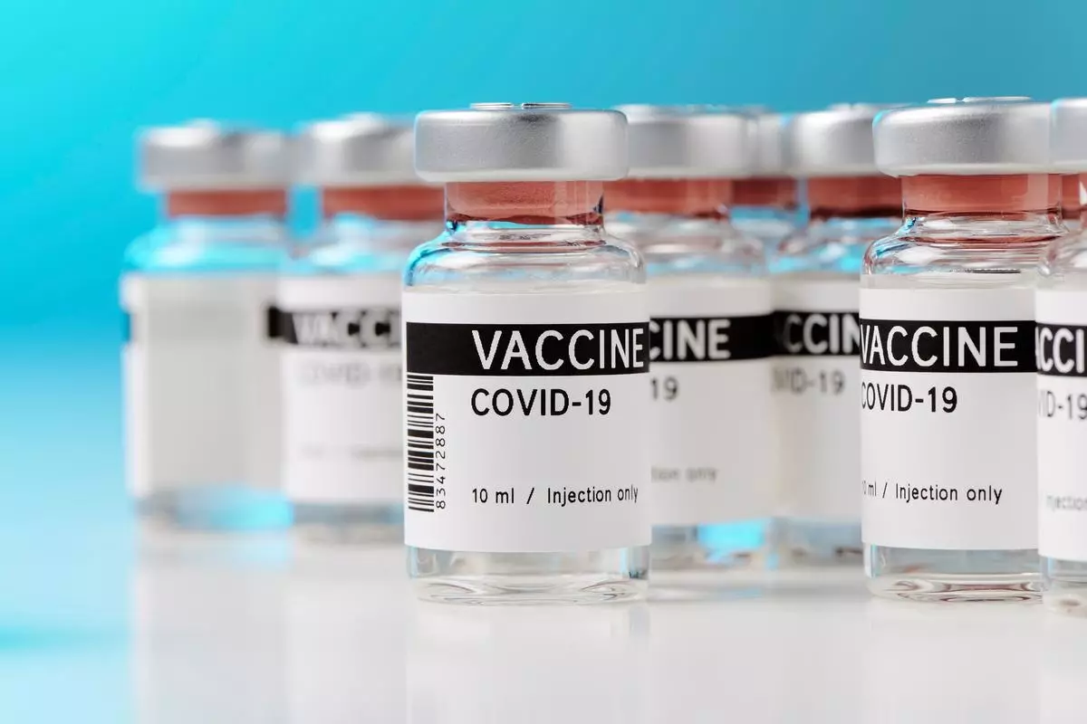 Wirksamkeit von COVID-19-Impfstoffen gegen Krankenhausaufenthalte bei Patienten, die positiv auf Omicron- und Delta-Varianten getestet wurden