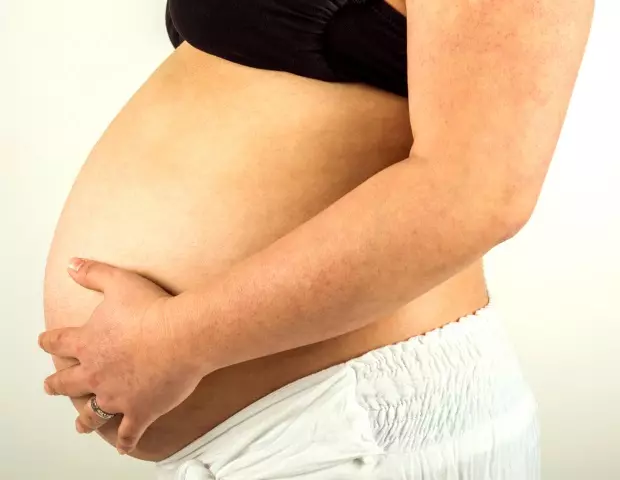 حمل کے دوران ہائی بلڈ پریشر کے علاج سے حاملہ خواتین اور ان کے بچوں کو فائدہ ہوتا ہے۔